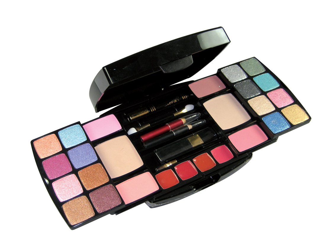 Tips To Apply Eye Shadow Base Tips To Apply Eye Shadow Base