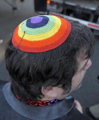 How to Wear a Kippah