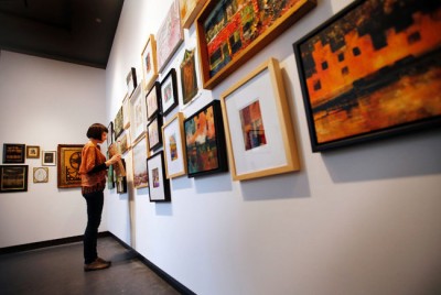 How to Run an Art Gallery Business