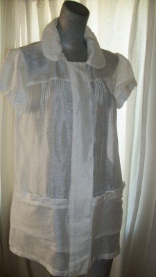 How to Wear a White Bathing Suit