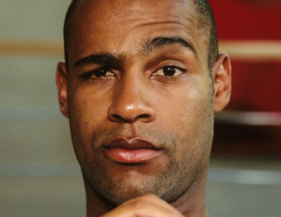 How to Lift One Eyebrow Up