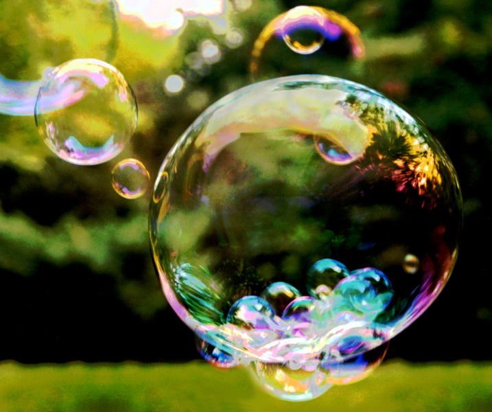 Tips To Make Homemade Bubbles With Your Kids Tips To Make Homemade Bubbles With Your Kids
